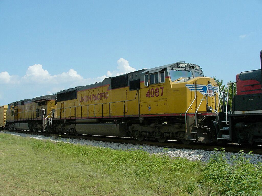 UP 4087